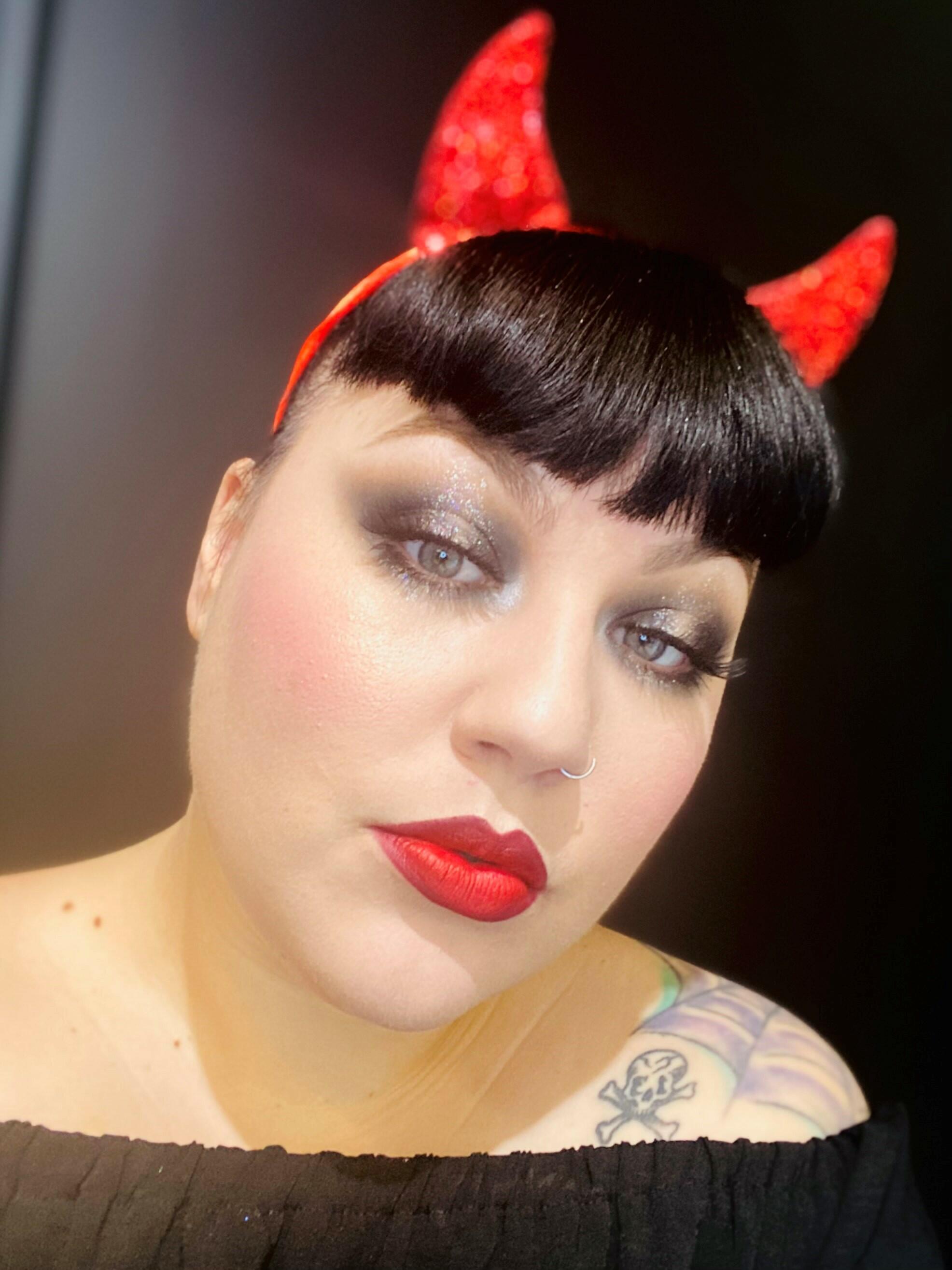 MAC Legacy West's Easy Halloween Makeup guide